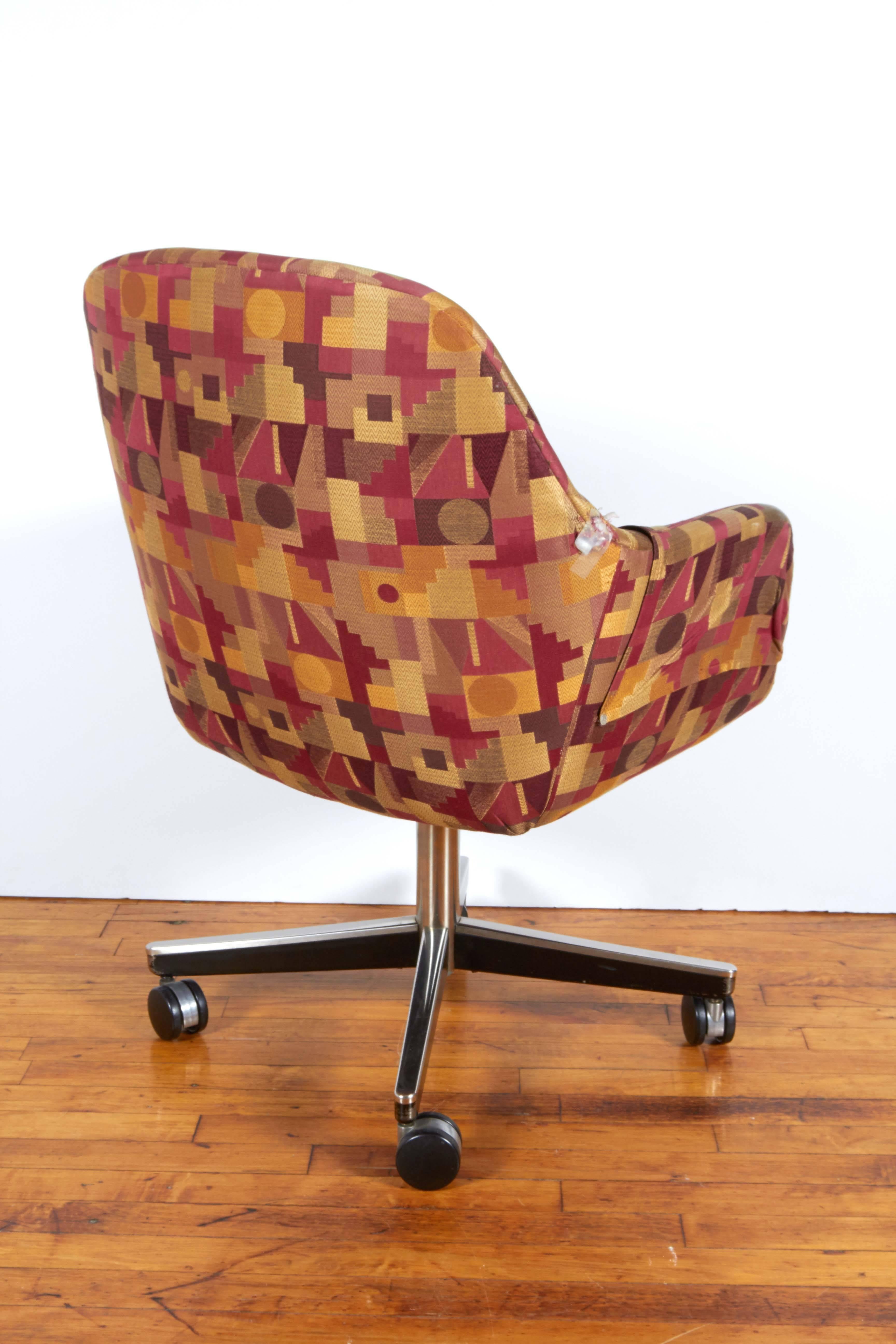 Max Pearson Desk Chair for Knoll at 1stDibs
