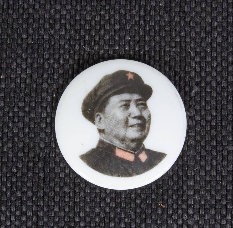 Cultural Revolution Porcelain Mao Pins For Sale at 1stDibs