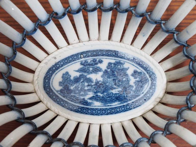 Pair of Blue and White Chestnut Baskets For Sale at 1stDibs