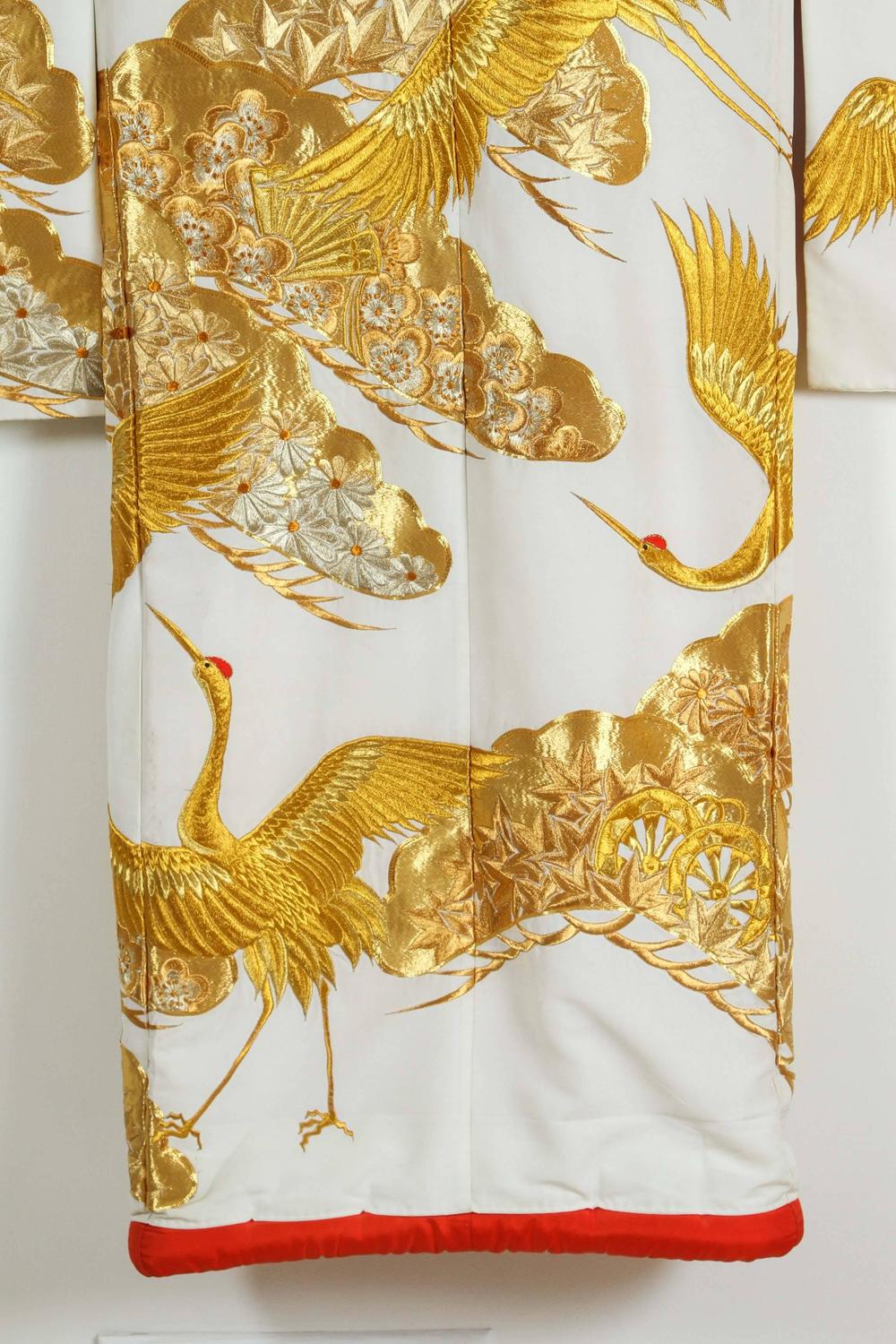 Vintage Collectable Japanese White and Gold Silk Ceremonial Kimono For ...