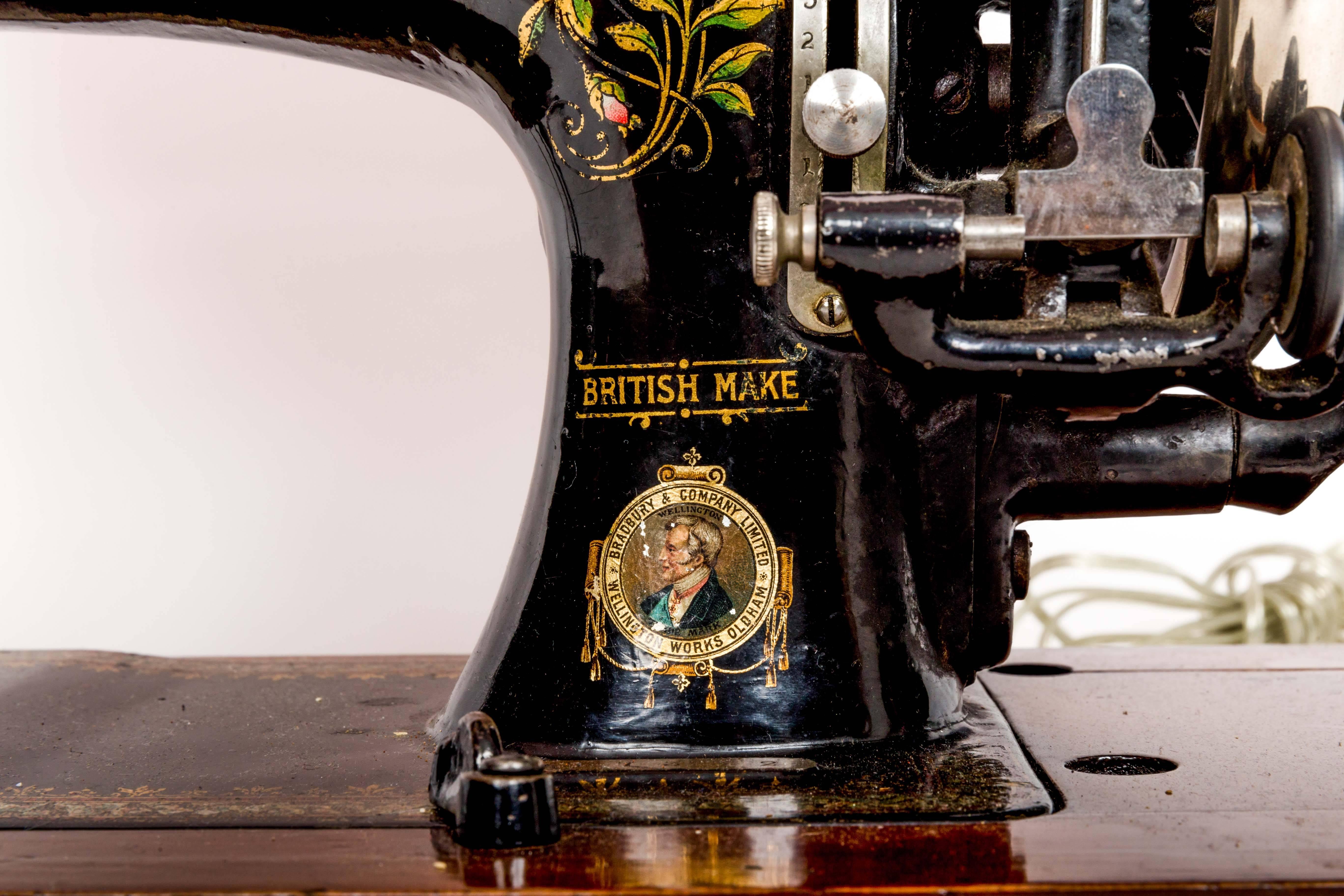 'Diamond and Baratta' Victorian Sewing Machine Lamp at 1stDibs | sewing ...