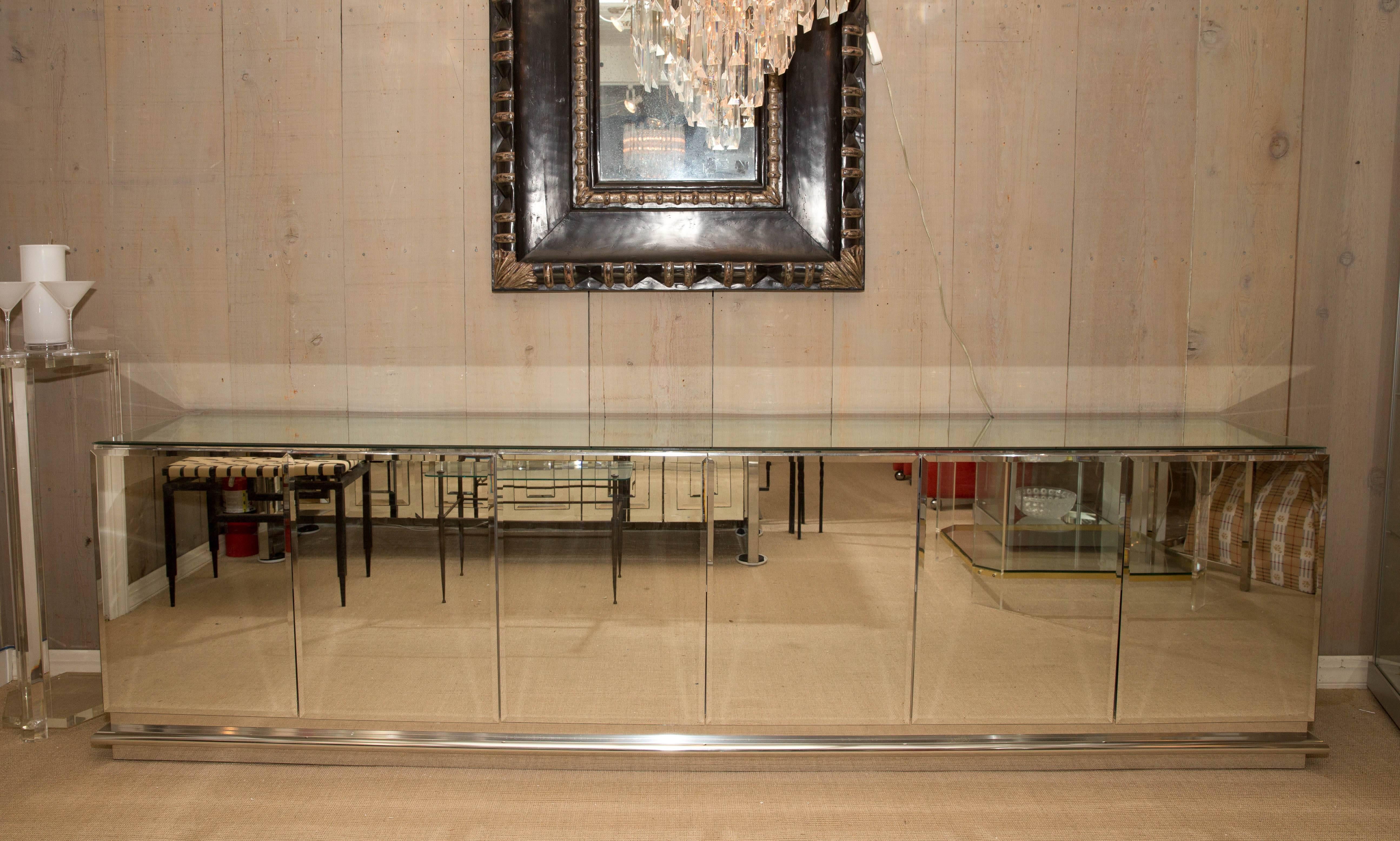 Fabulous Mid-Century Mirrored Six-Door Buffet For Sale at 1stDibs