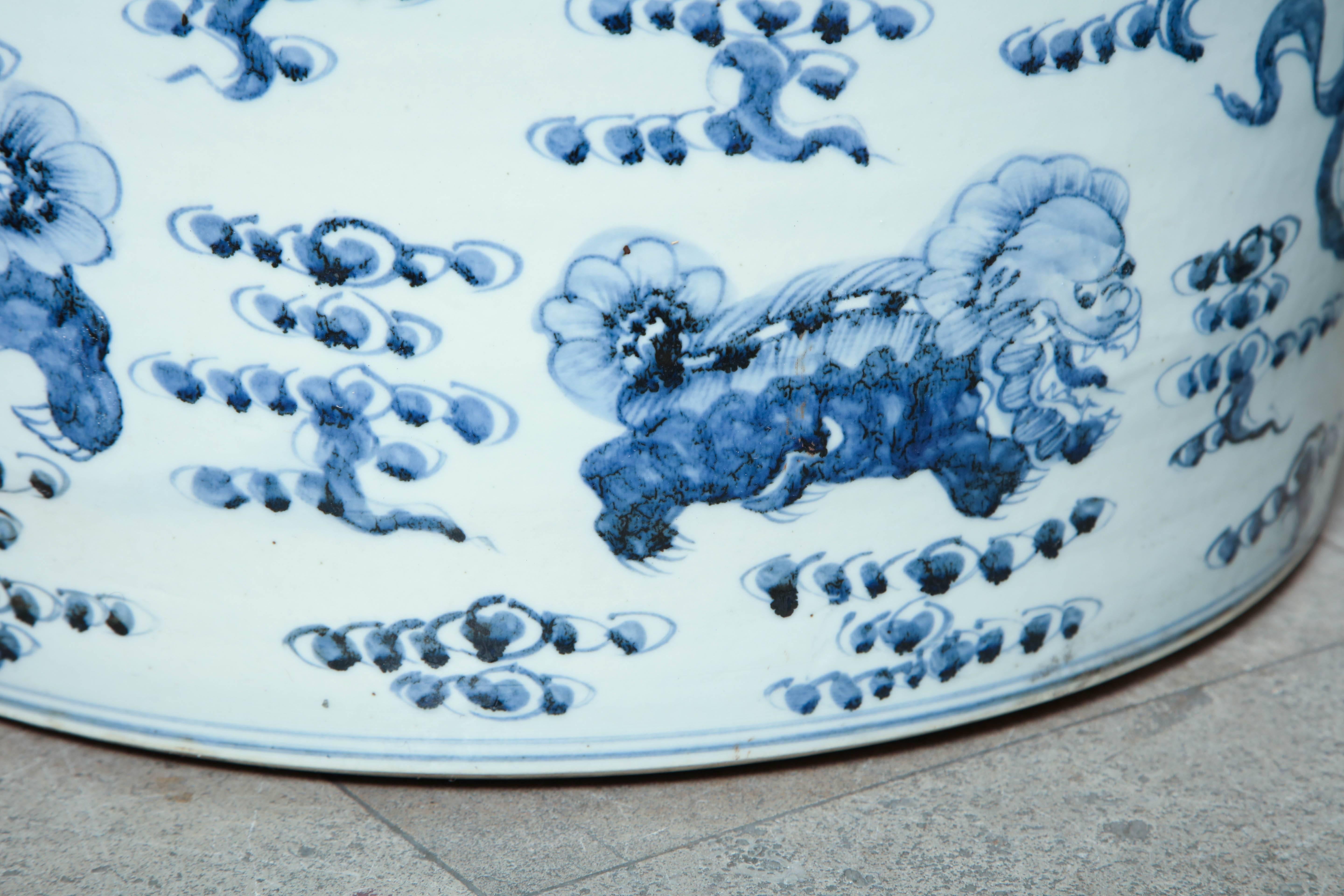 Pair of Chinese Export Porcelain Fish Bowls at 1stDibs