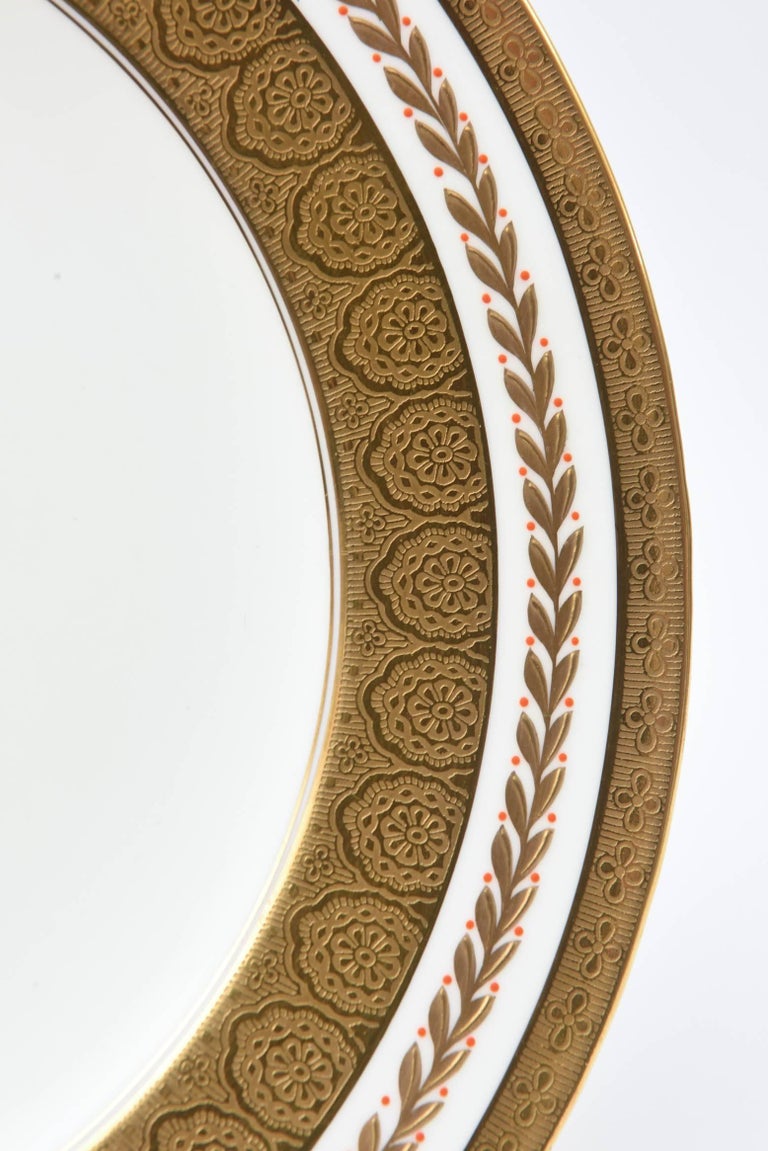 12 Tiifany Dinner Plates with Classic Raised Gilt Laurel Leaf Design ...