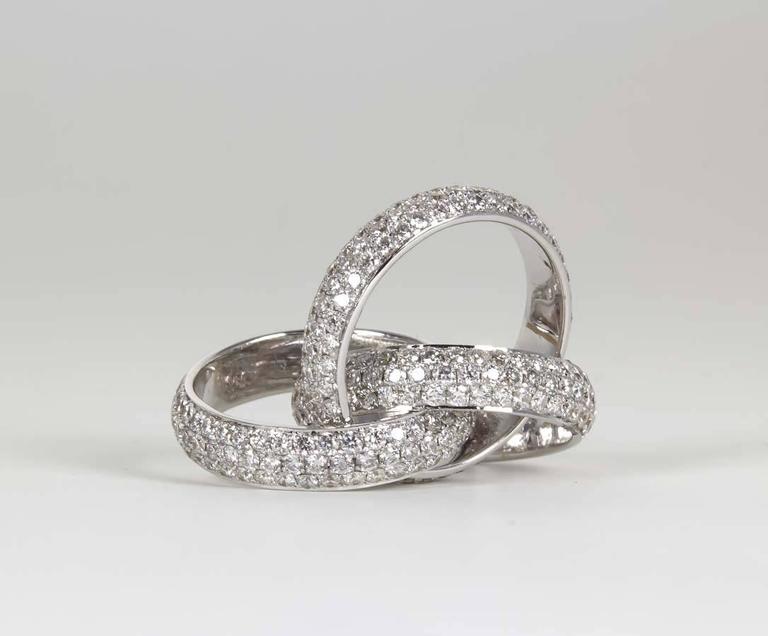 Diamond Gold Interlocking Rolling Ring For Sale at 1stDibs