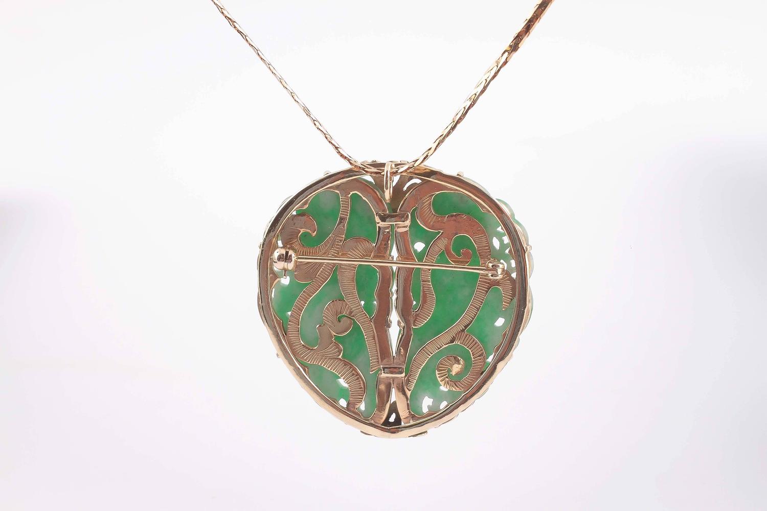 Mid Century Jade Pin Pendant with Gold Chain For Sale at 1stdibs