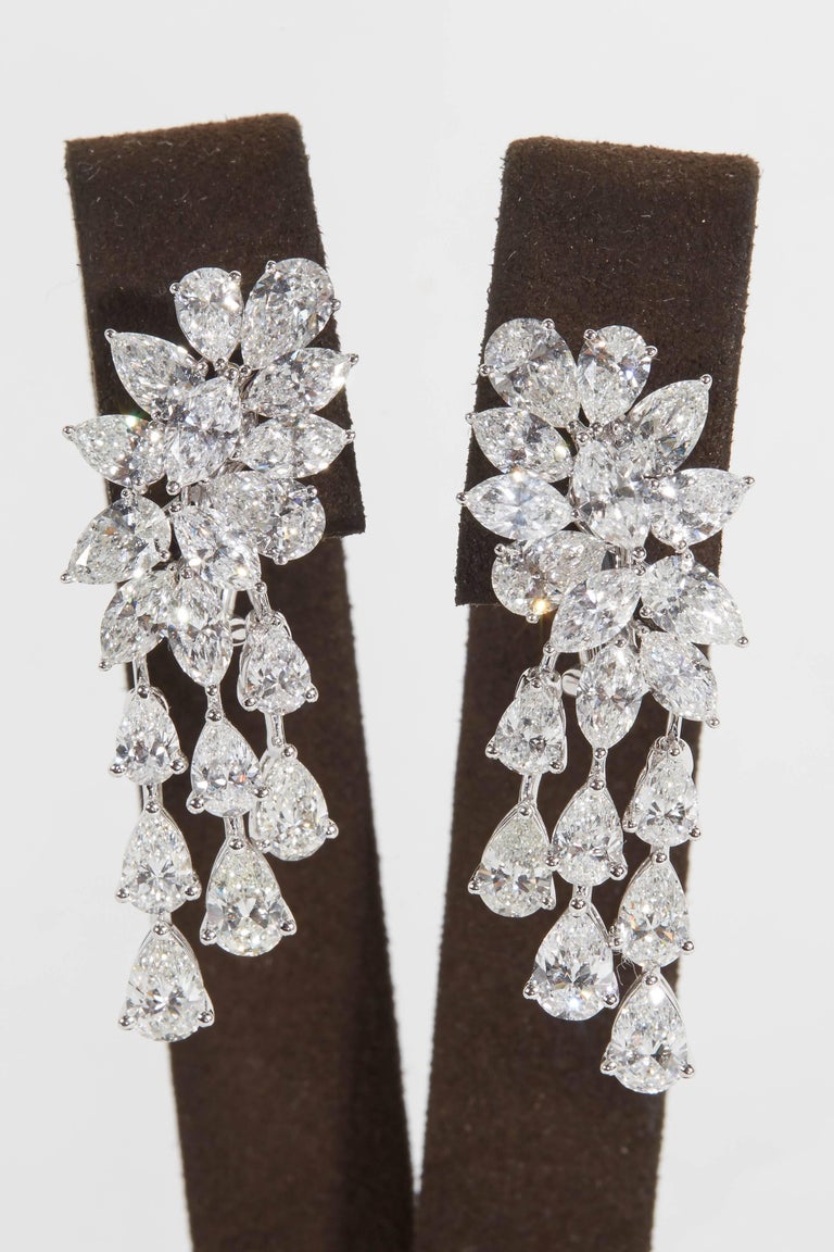Diamant-Cluster-Ohrring mit Diamanten im Angebot bei 1stDibs