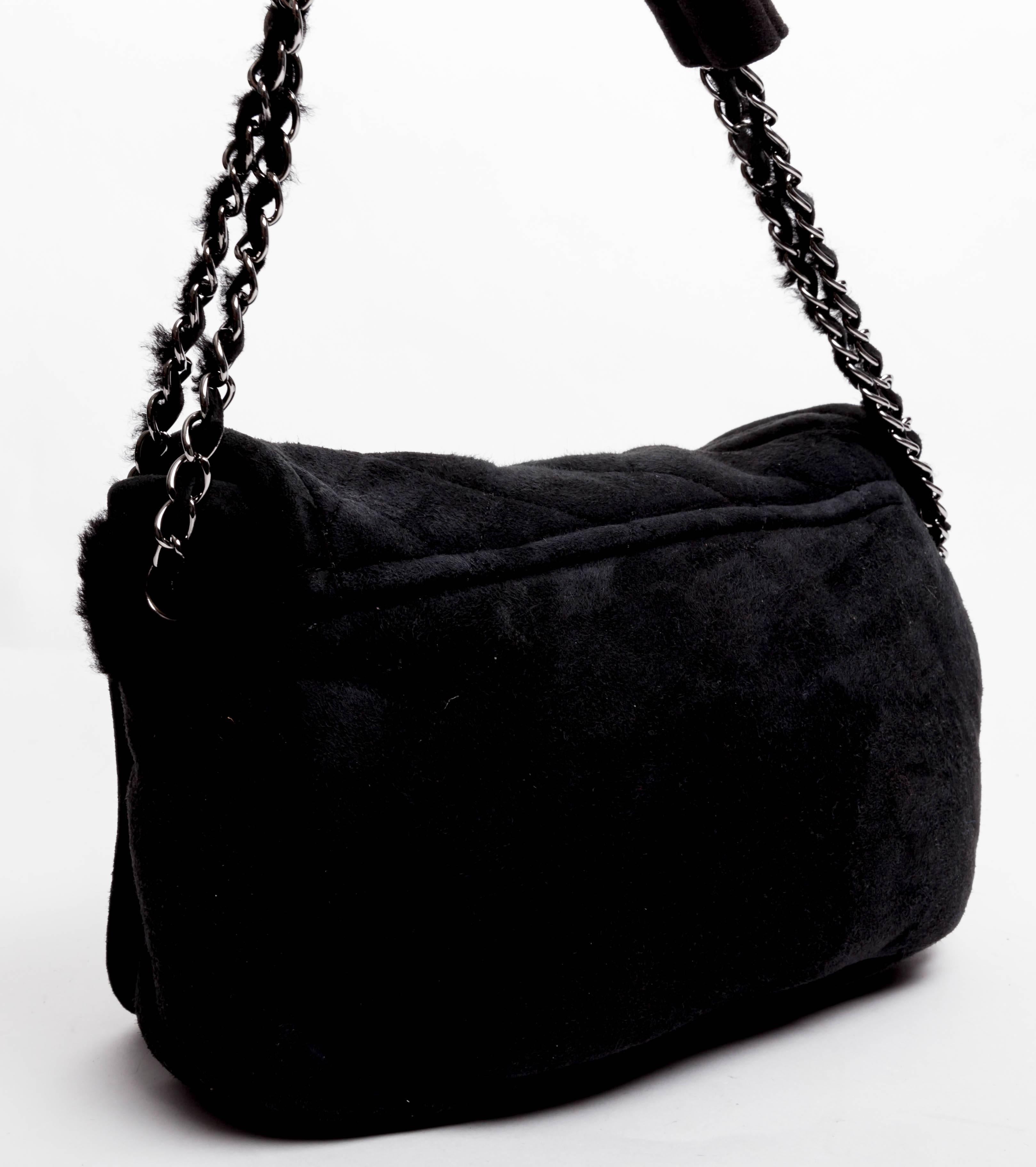 Chanel Black Shearling Shoulder Bag at 1stDibs | chanel shearling bag