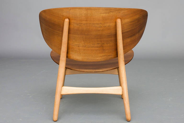Shell Chair and Sofa by Hans J. Wegner for Fritz Hansen at 1stDibs