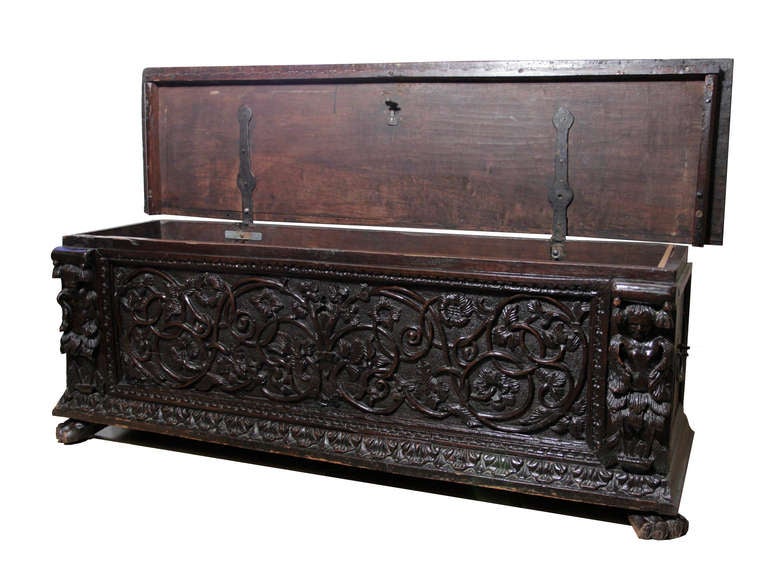Unique Pair of Italian Renaissance Trunks, 17th century For Sale at 1stDibs