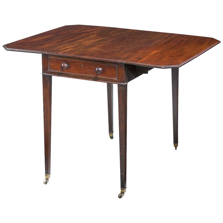 George III Period Pembroke Table For Sale at 1stDibs