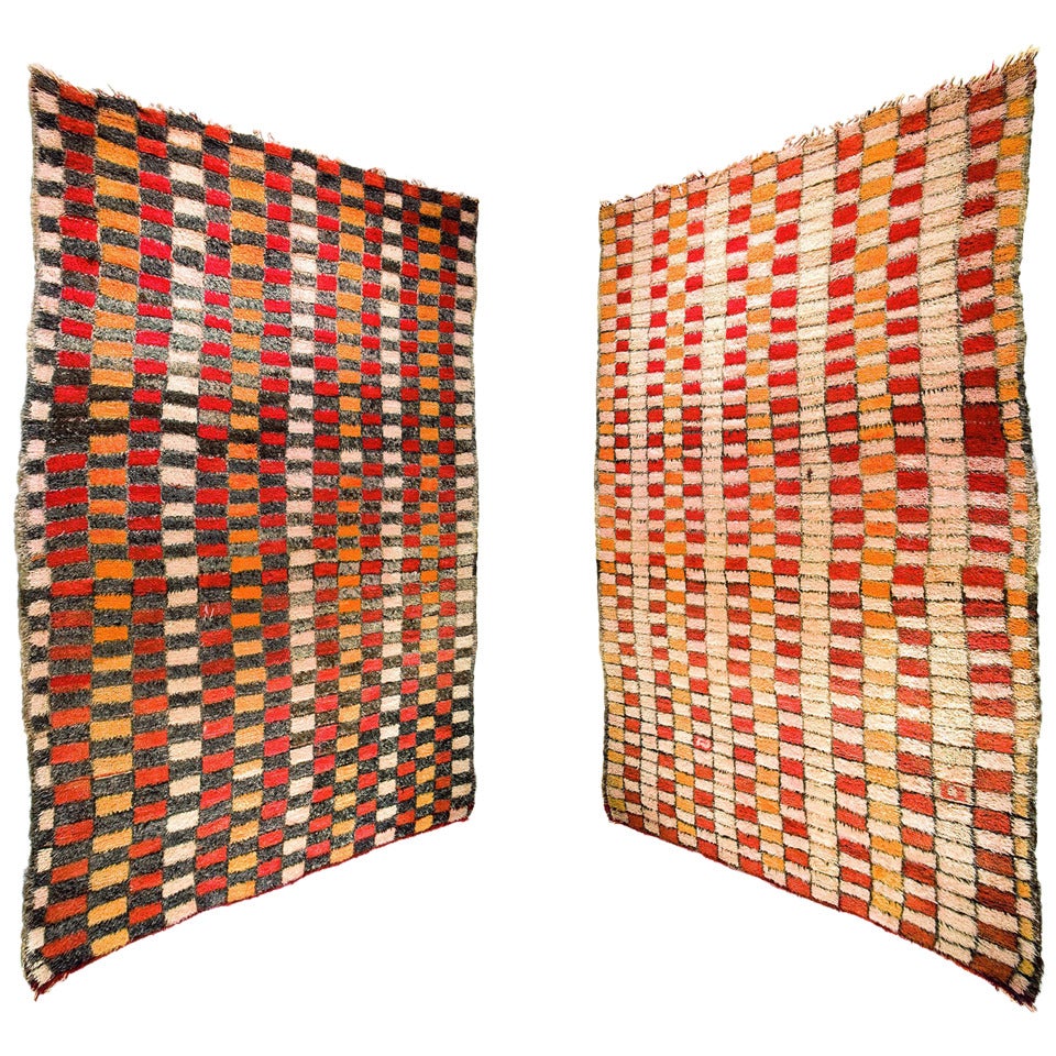 Double sided Rug with overall geometrical design at 1stDibs
