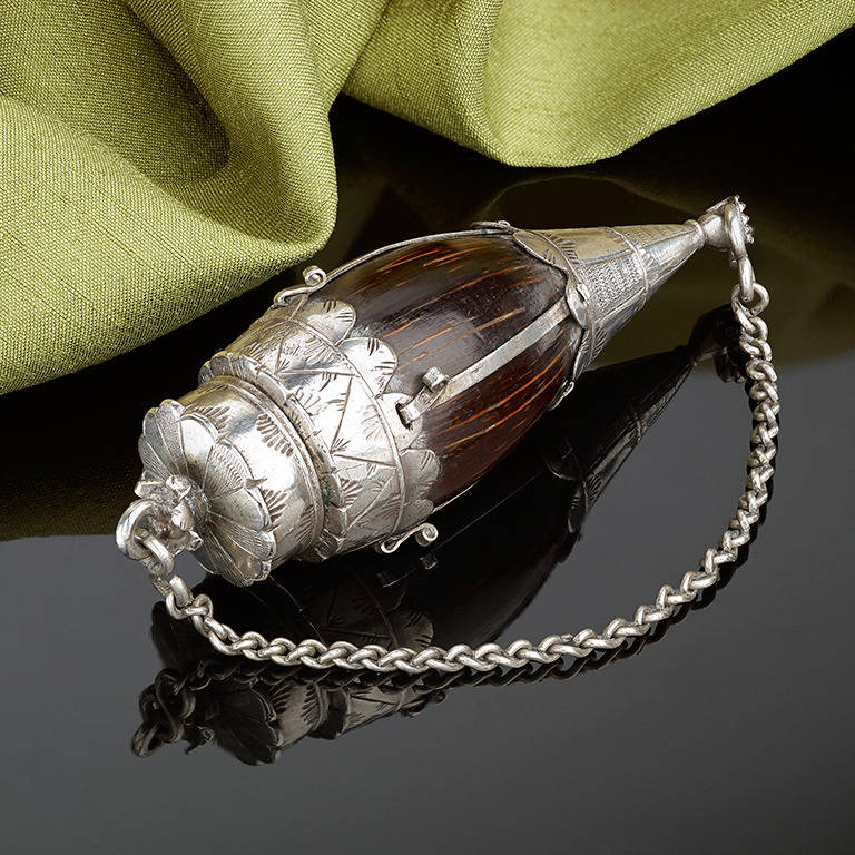 Silver Powder Flask For Sale at 1stDibs