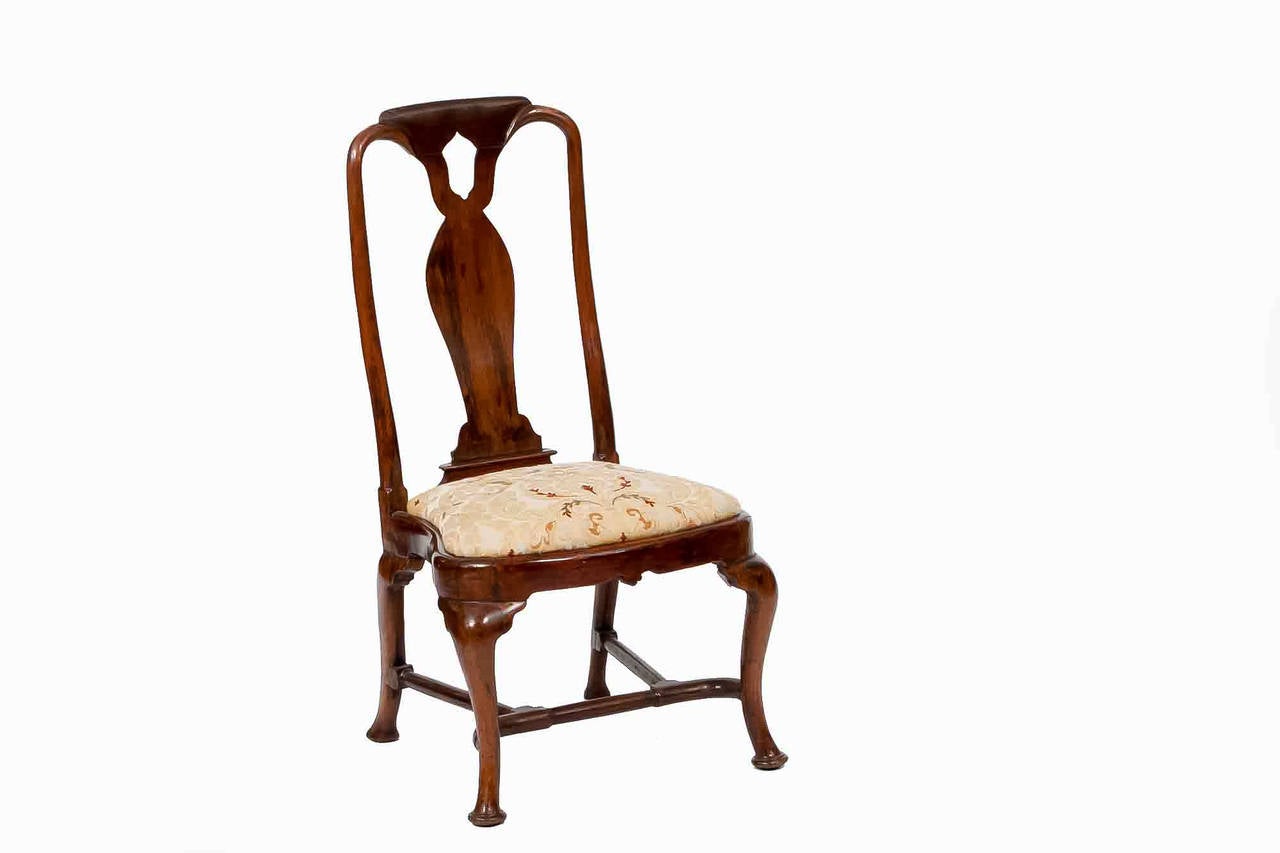 18th Century Queen Anne Side Chairs For Sale at 1stDibs