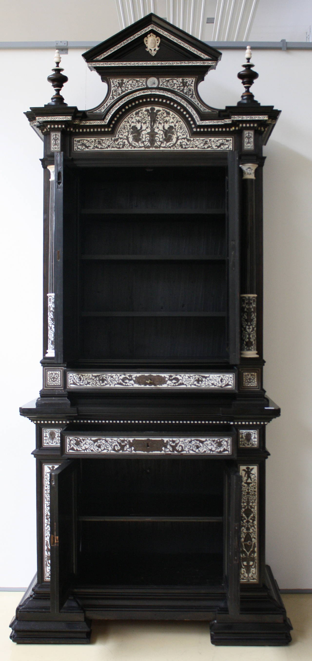 19th Century, Italian Cabinet in Renaissance Style For Sale at 1stDibs
