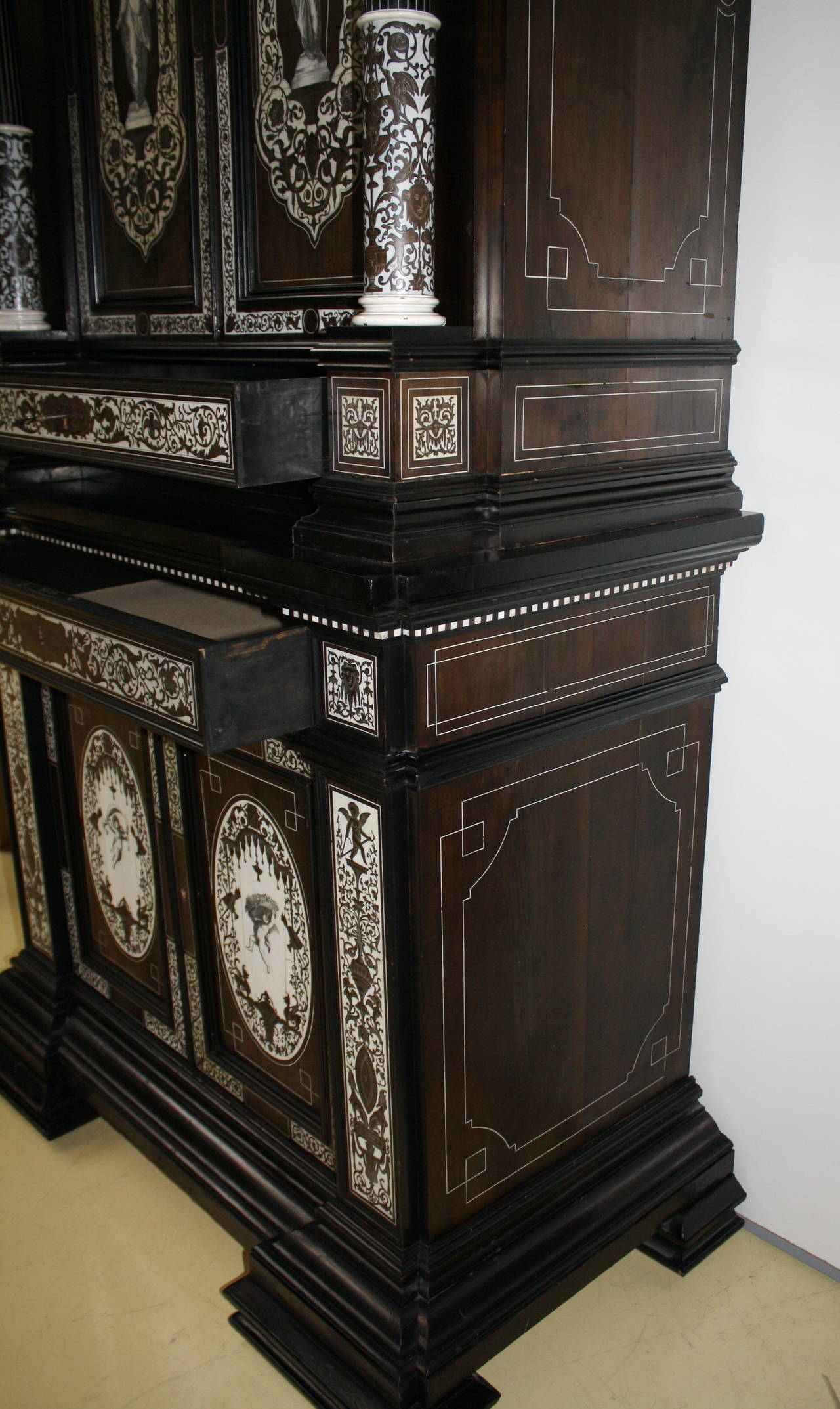 19th Century, Italian Cabinet in Renaissance Style For Sale at 1stDibs
