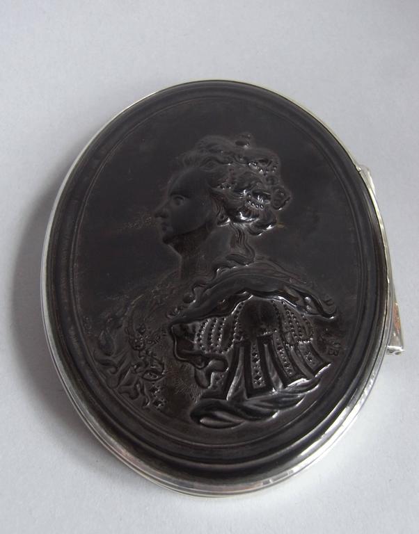 A rare Queen Anne silver and tortoiseshell Snuff Box. Made by John ...