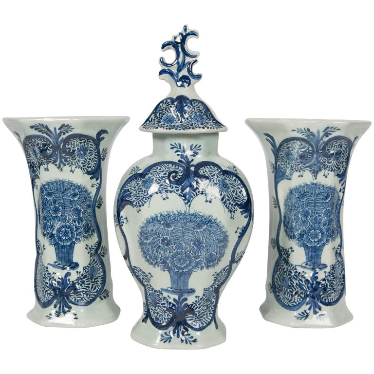 A Rare Blue and White Dutch Delft Flower Bowl (Tulipiere) at 1stdibs