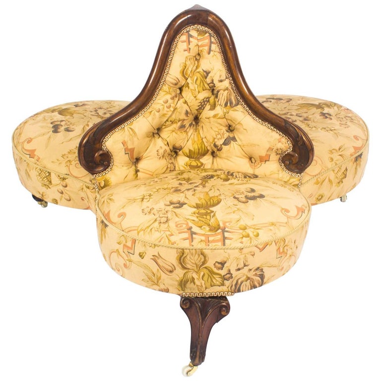 19th Century Antique Victorian Walnut Conversation Settee at 1stdibs