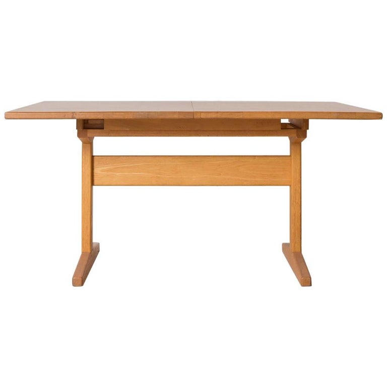 Extendible Shaker Style Oak Rectangular Dining Table with Trestle Base ...