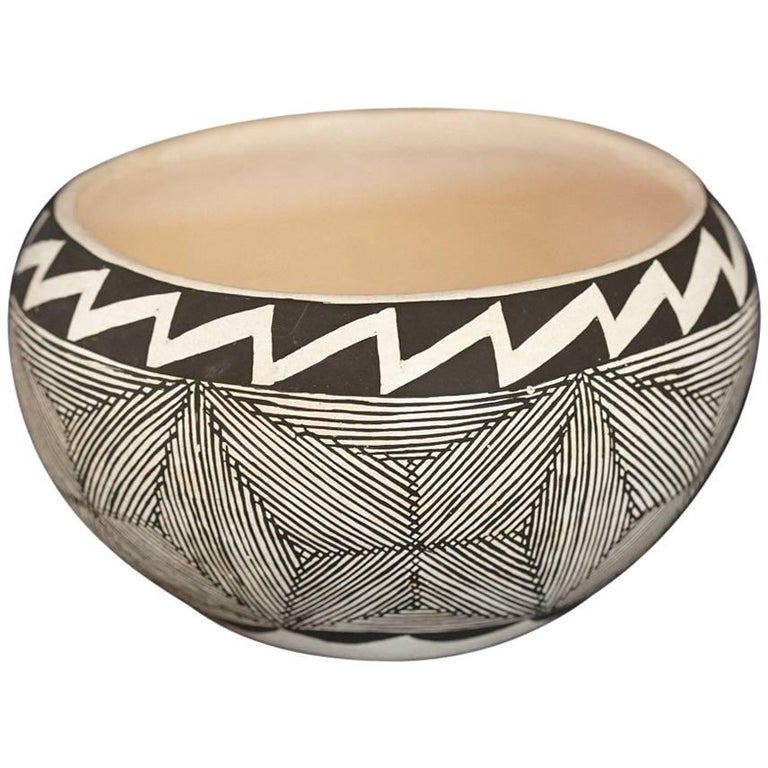 Native American Acoma Earthenware Bowl, Painted Black and White Graphic ...