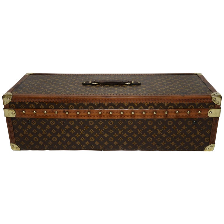 1910 Louis Vuitton Britannica Library Trunk with Complete Britannica ...