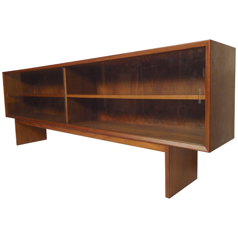 Low Mid-Century Modern Teak Bookcase at 1stDibs