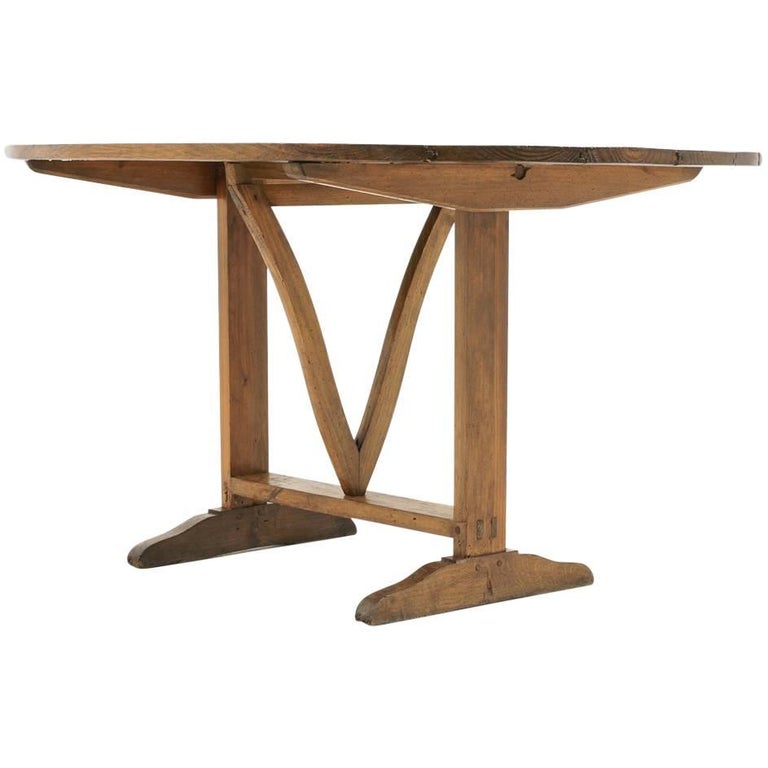 Oval ‘Tilt-Top’ Vintner’s Table at 1stDibs