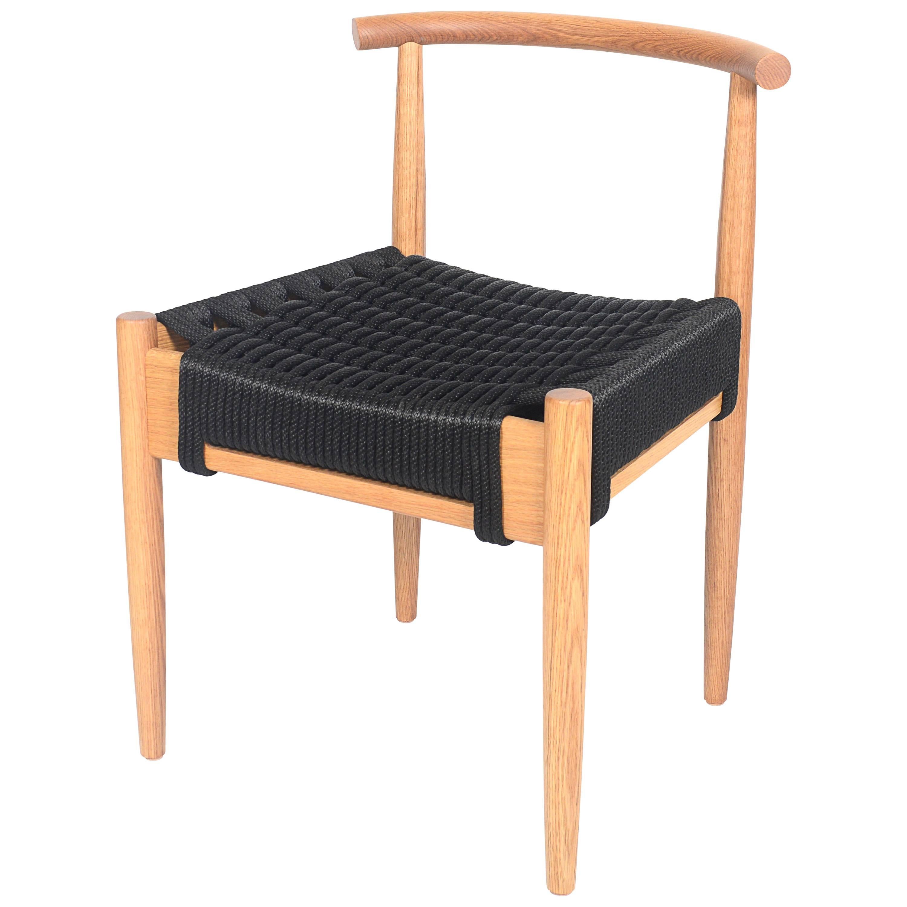 Chaise Harbor de Phloem Studio, chaise moderne faite à la main en chêne blanc et assise tissée ...