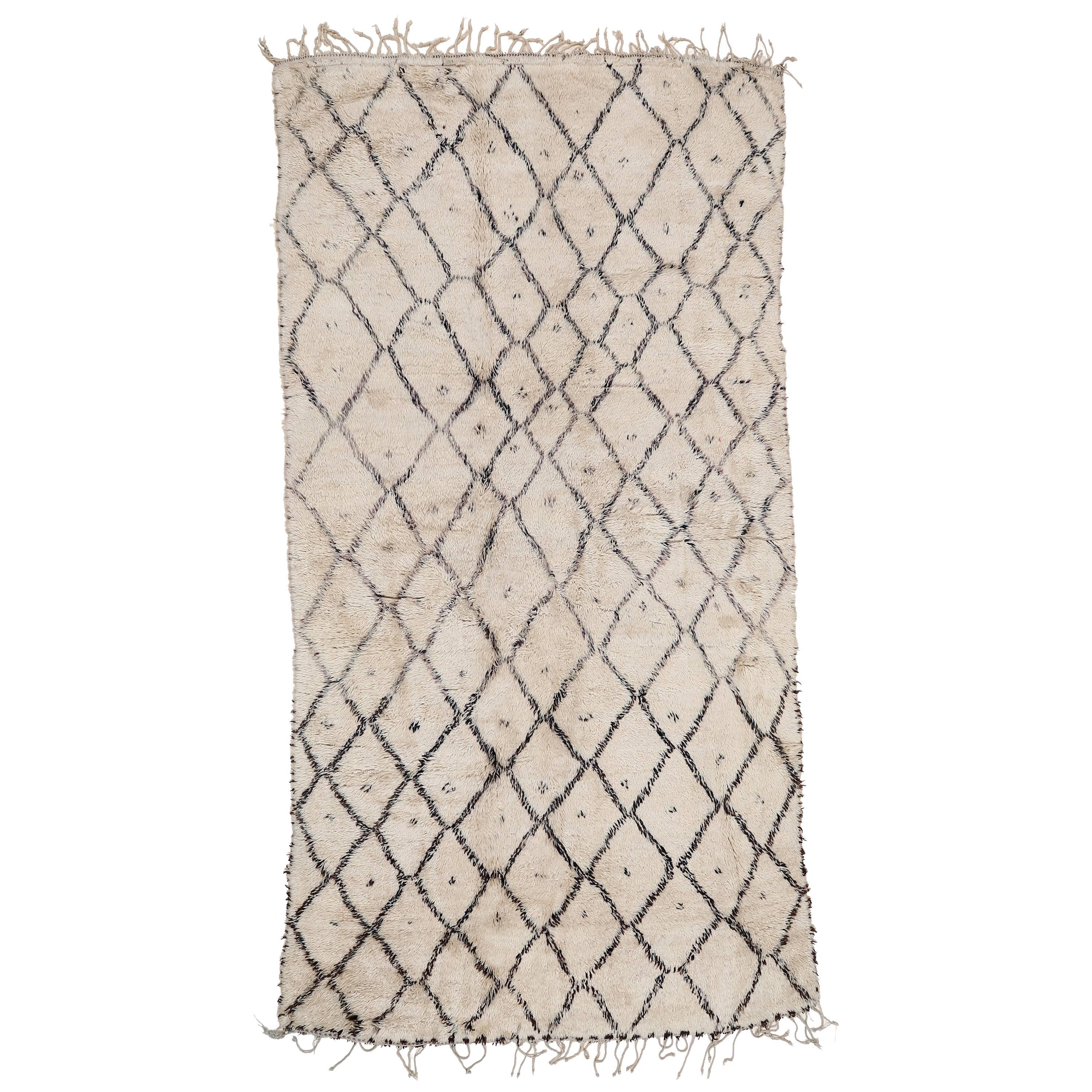 Mid-Century Modern Ivory Beni Ouarain Moroccan Berber Wool Rug at 1stDibs