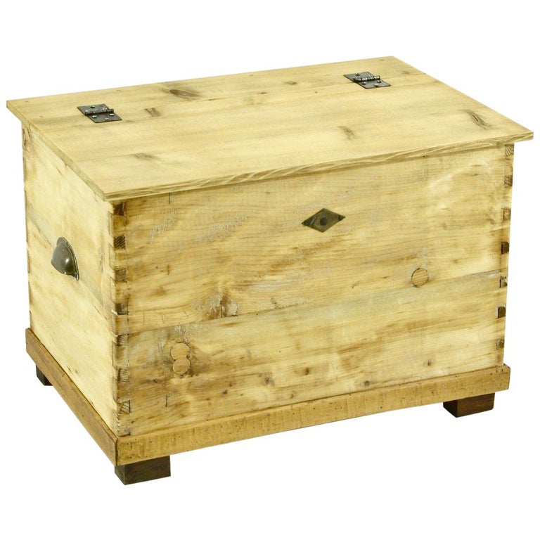 Small Antique Wooden Trunk, circa 1900 For Sale at 1stdibs