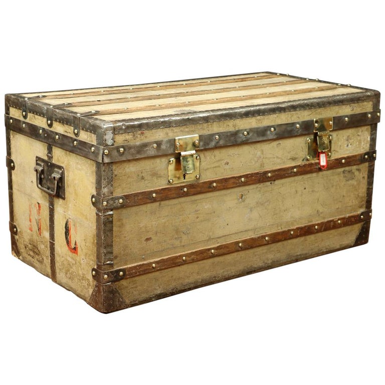 1870s Louis Vuitton Grey Trianon Canvas Trunk at 1stdibs