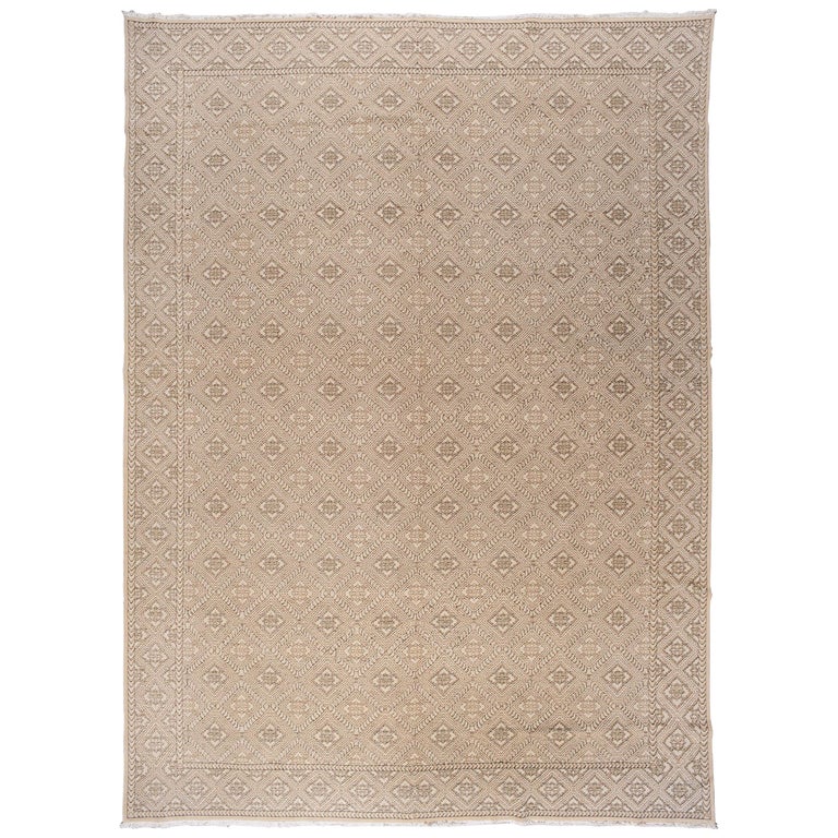 Diamond Pattern Rug For Sale at 1stDibs