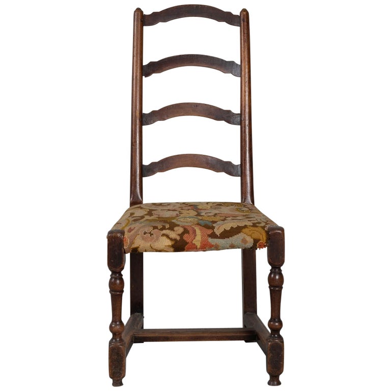 Solid Walnut "Rocchetto" Chair, Italy, circa 1700 For Sale at 1stDibs