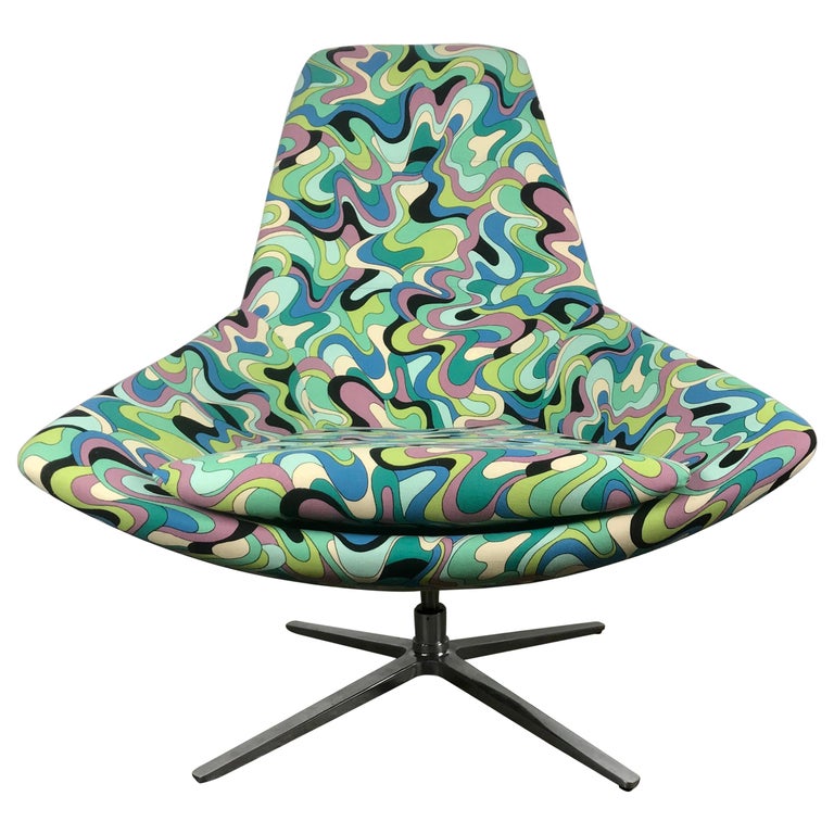 Stunning Space Age Modernist Tilt-Swivel "Pucci" Pod Lounge Chair at ...