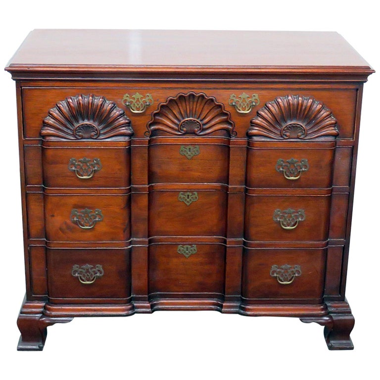 Goddard Townsend Style Block Front Bachelors Chest For Sale at 1stDibs