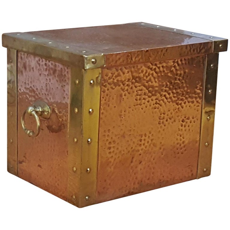 Arts and Crafts Beaten Copper and Brass Lidded Kindling Box For Sale at ...