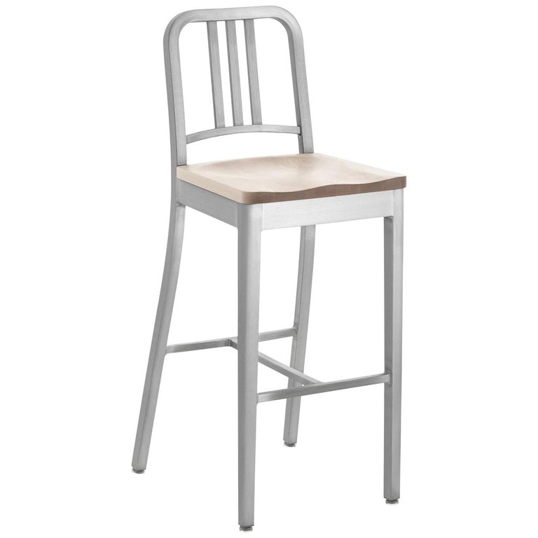 Emeco Navy Barhocker aus gebürstetem Aluminium und Esche von US Navy im ...
