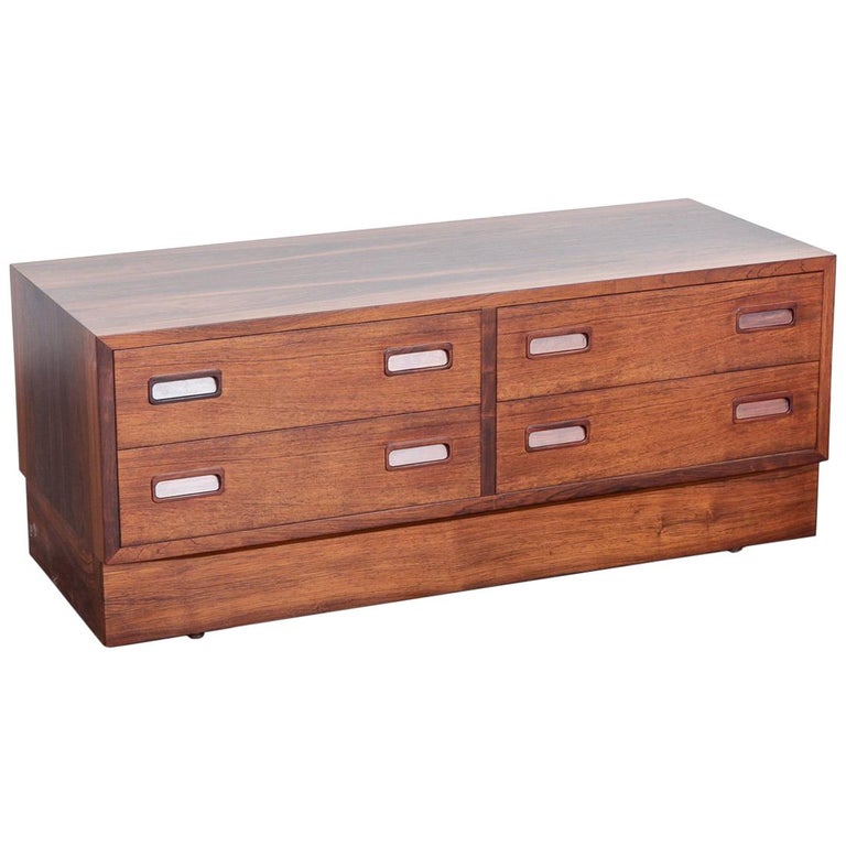 Poul Hundevad Petit 4-Drawer Rosewood Danish Console at 1stDibs
