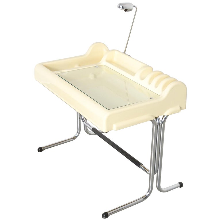 Orix Desk by Vittorio Parigi and Nani Prina for Molteni, 1970s at 1stDibs