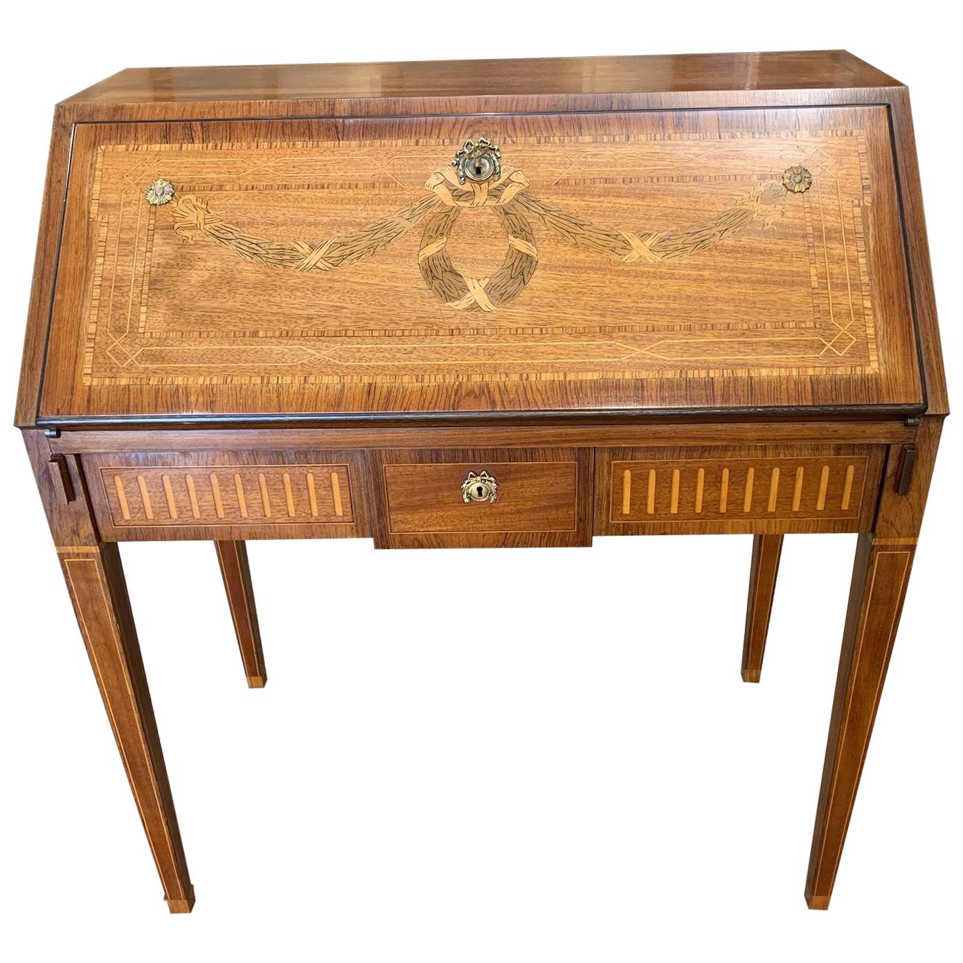 Early 1900s Desks and Writing Tables - 82 For Sale at 1stdibs