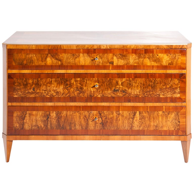 Neoclassical Chest of Drawers, circa 1800 For Sale at 1stDibs