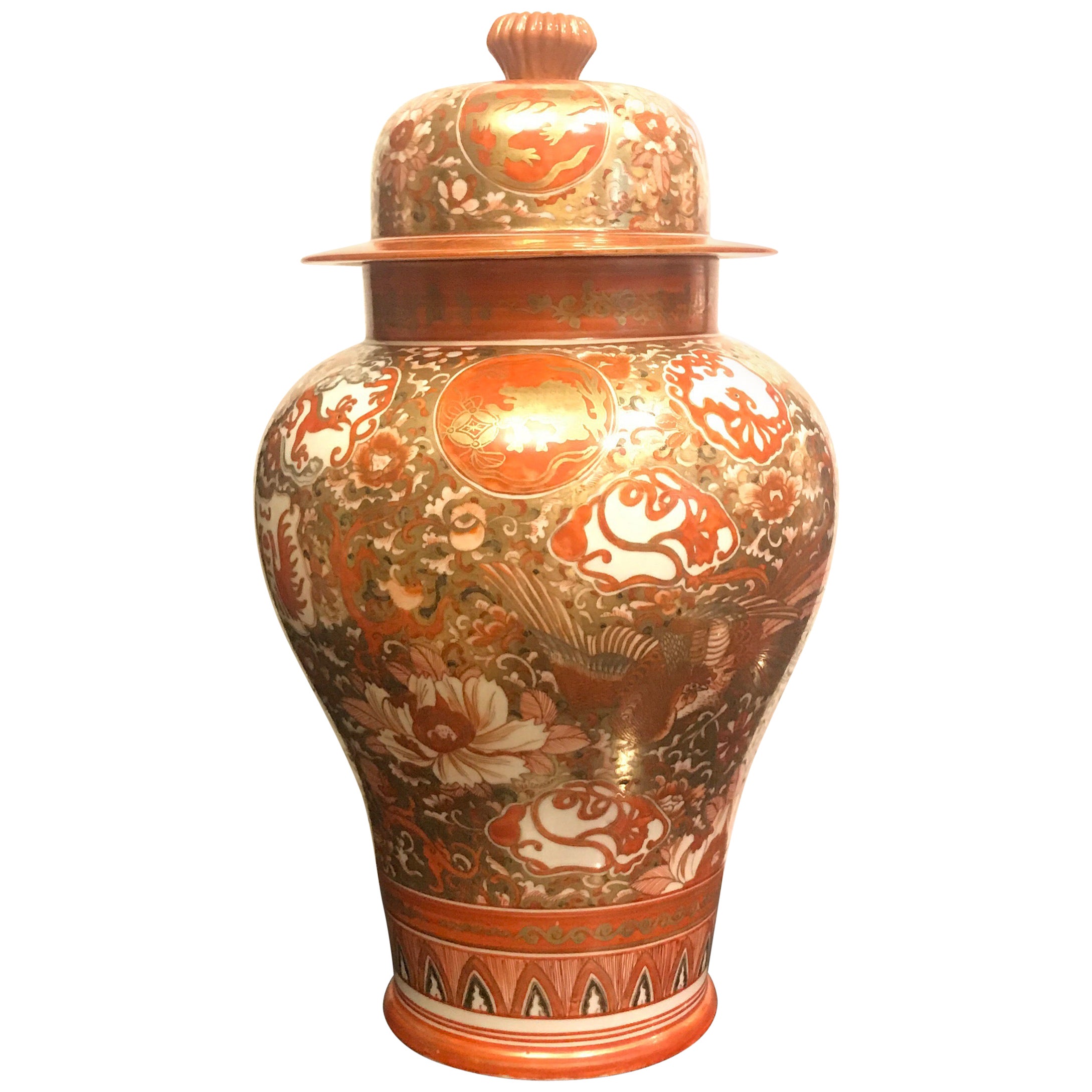 Large Japanese Imari Temple Jar with Cover For Sale at 1stDibs