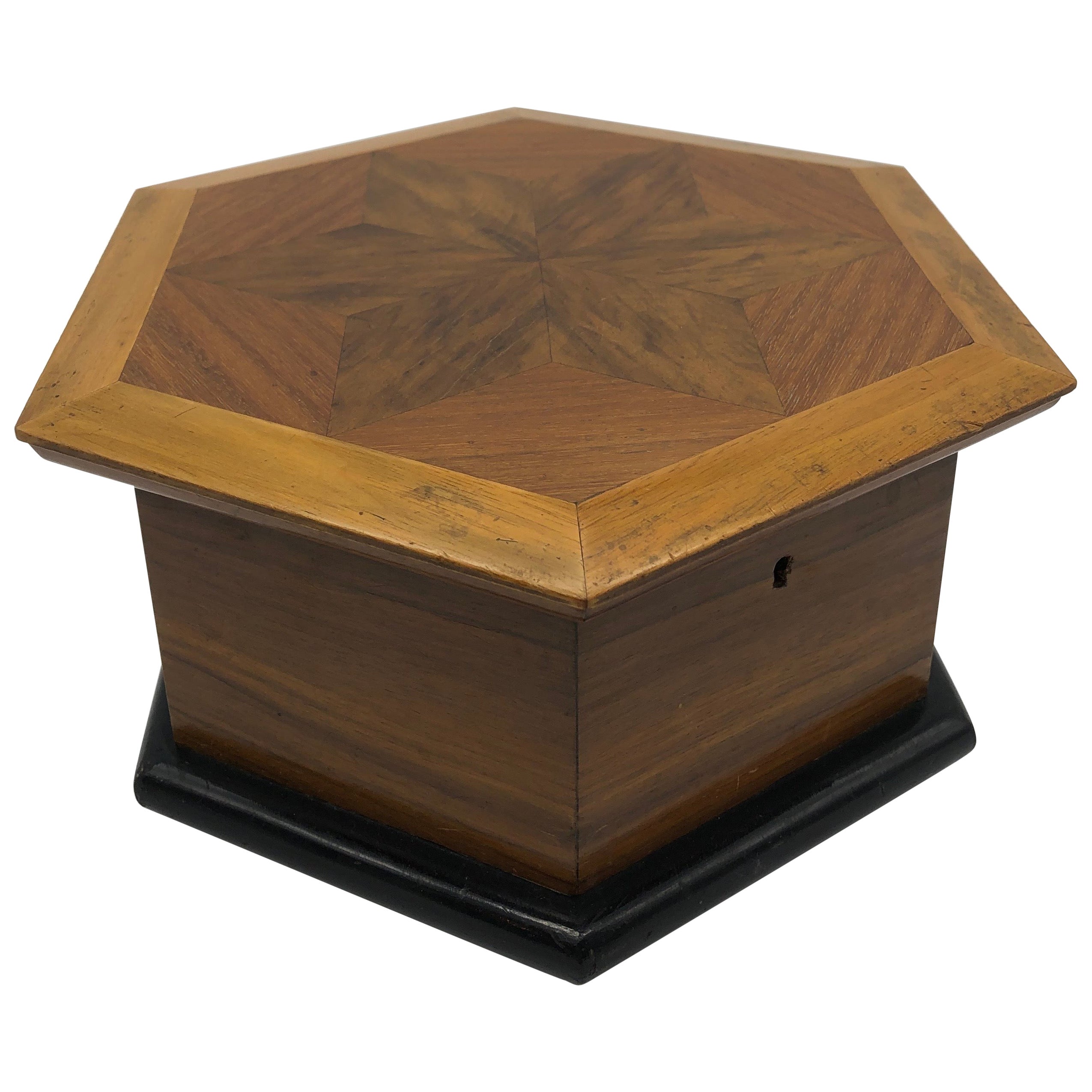 Inlaid Wood Checker Box For Sale at 1stDibs