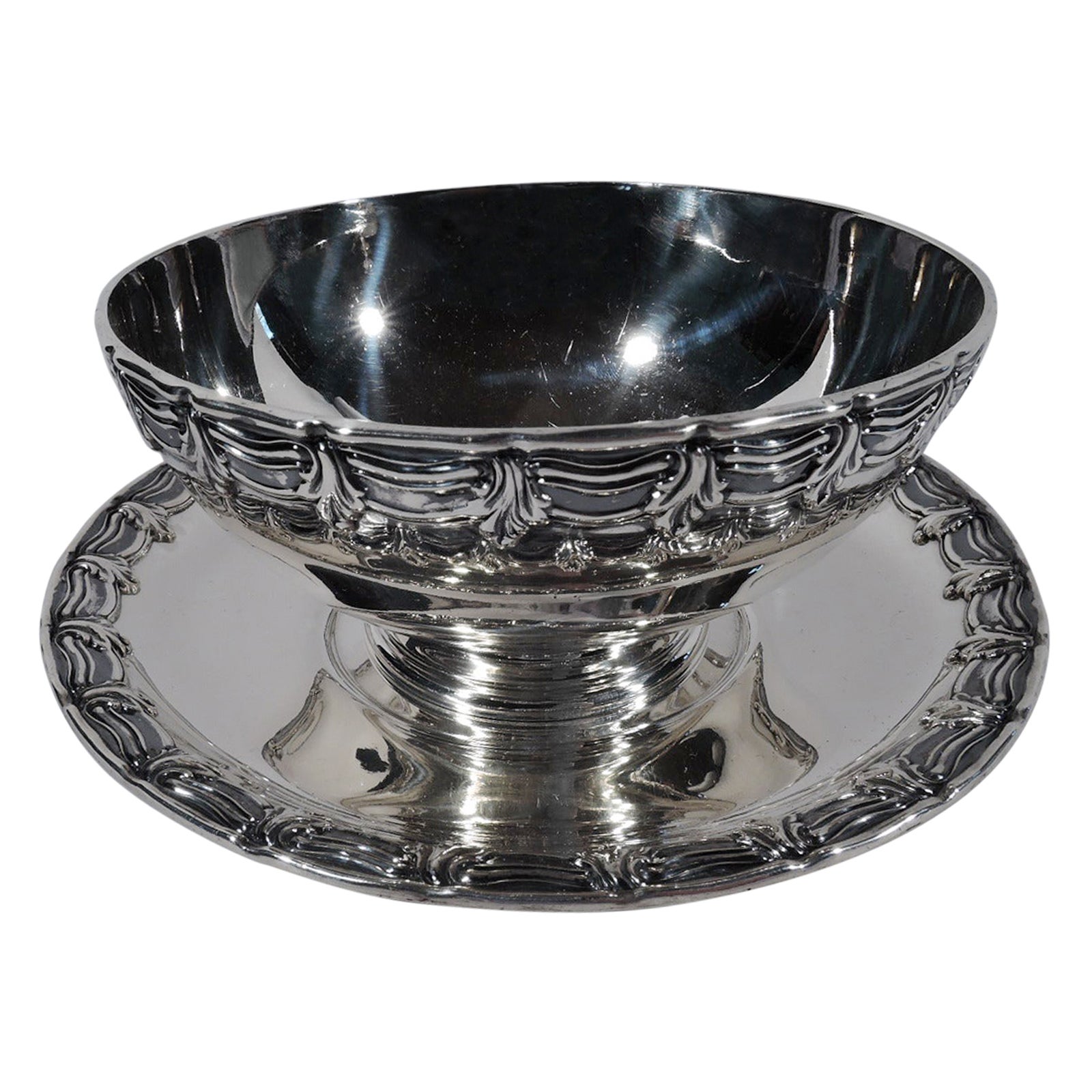 Silverplate Baroque Sauce or Gravy Bowl with Underplate by Wallace For ...