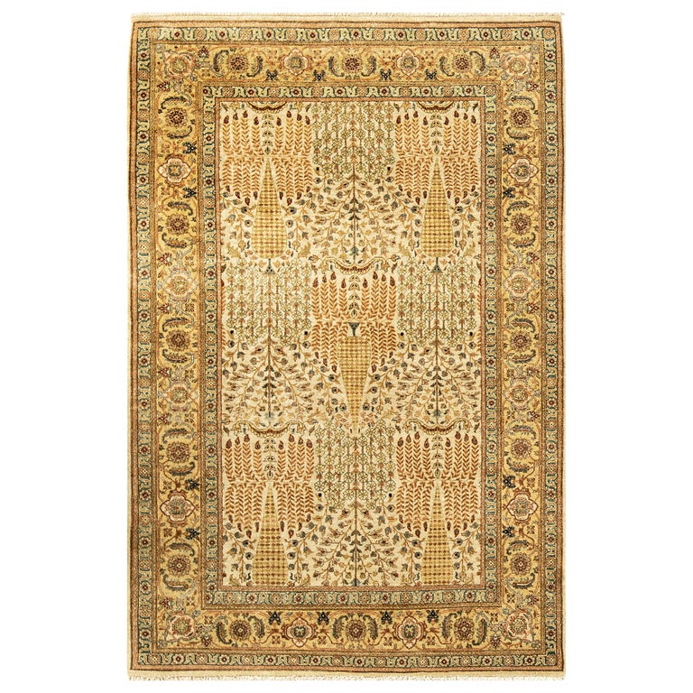 Traditional Handwoven Wool Ivory / Gold Area Rug For Sale at 1stDibs