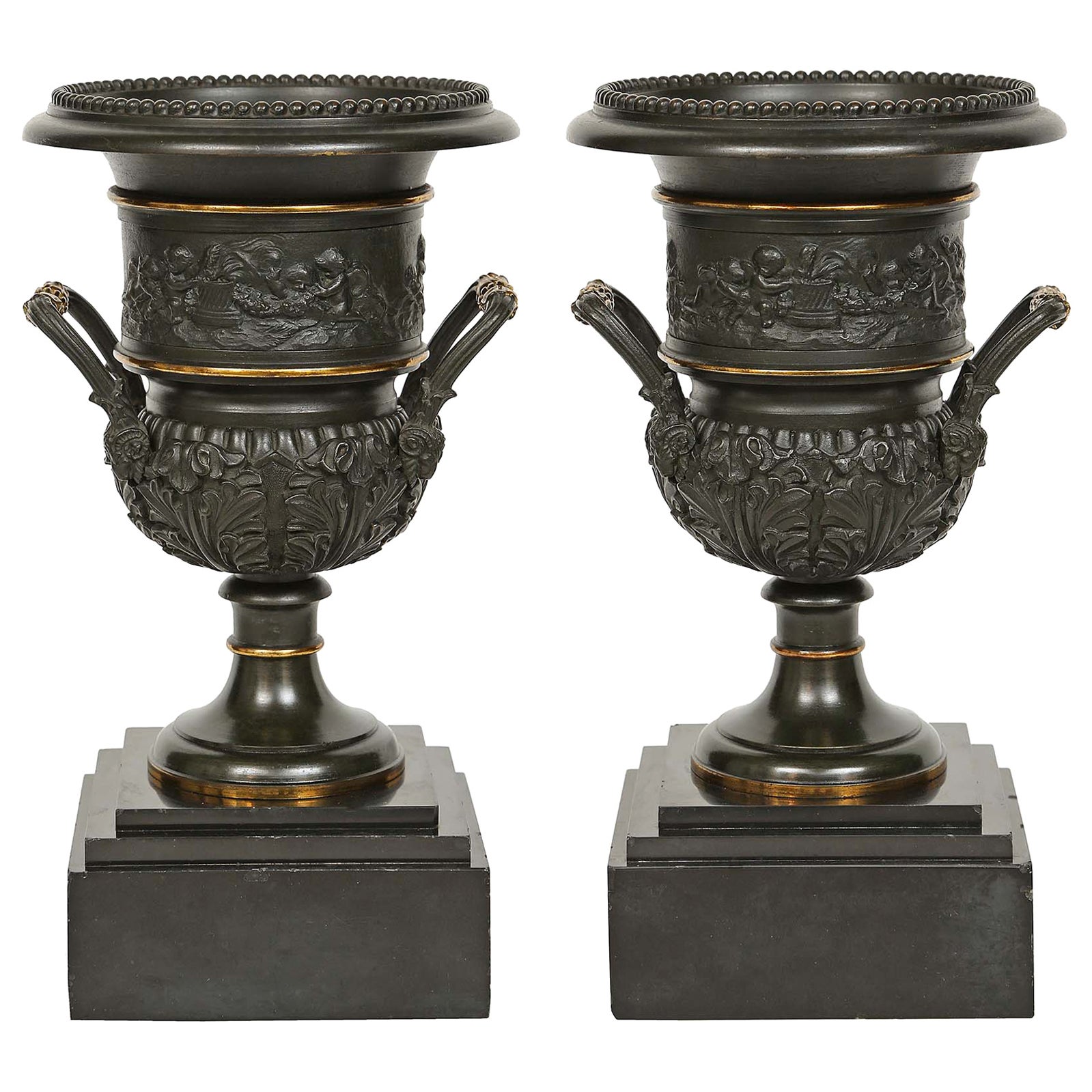 19th Century Classical Bronze Urn For Sale at 1stDibs