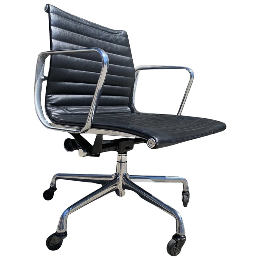 Eames Aluminum Group Desk/Conference Chair at 1stDibs