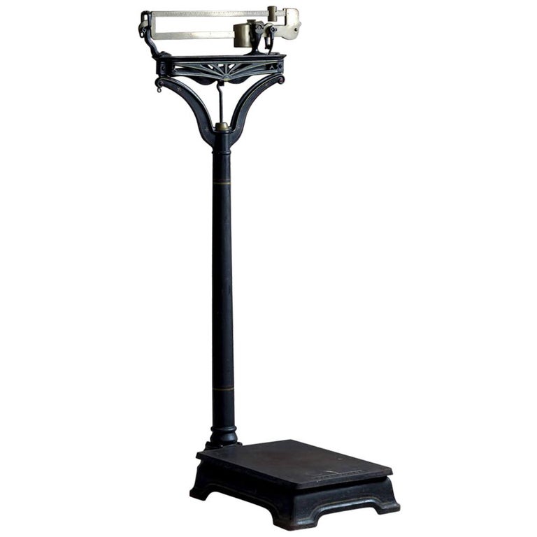 American Victorian Standing Scale, Early 20th Century at 1stDibs