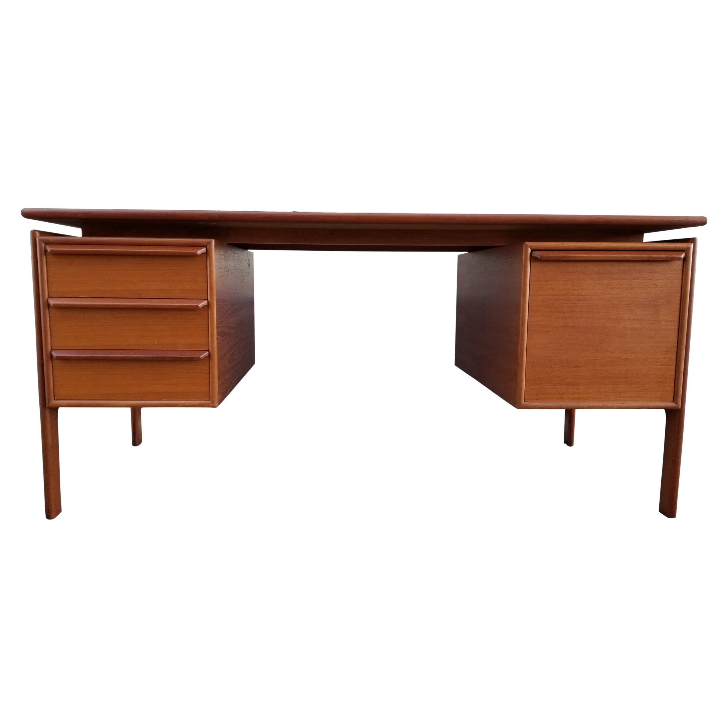 Wenge 'DJOB" Executive Desk by Arne Jacobson, Denmark For Sale at 1stDibs